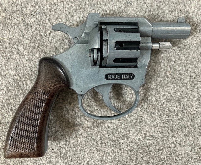GT Vanguard 8 Shot Blank Firing Revolver. - MK Guns