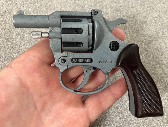 GT Vanguard 8 Shot Blank Firing Revolver. - MK Guns