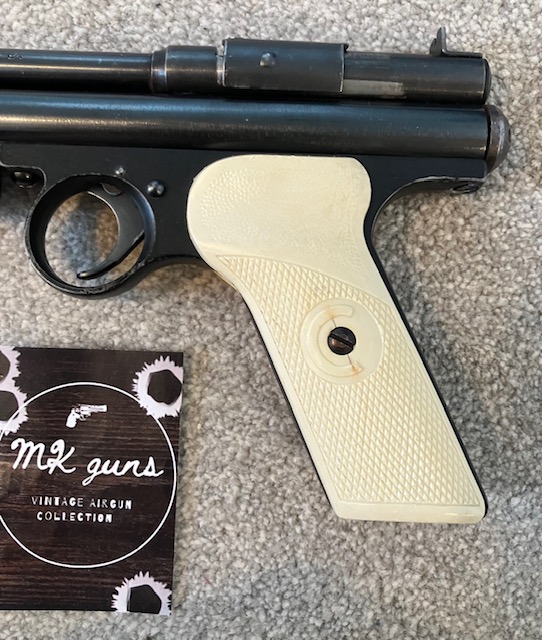 Crosman 130 .22 Pneumatic Air Pistol. - MK Guns