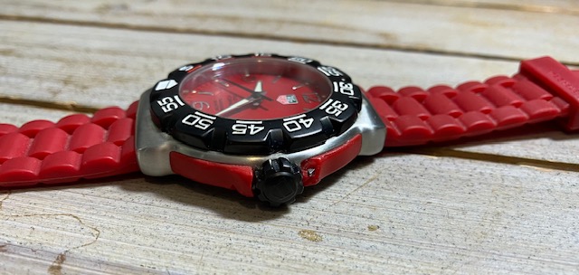 TAG Heuer WAC1113-0 Red Rubber Strap Formula 1 Watch. - MK Guns
